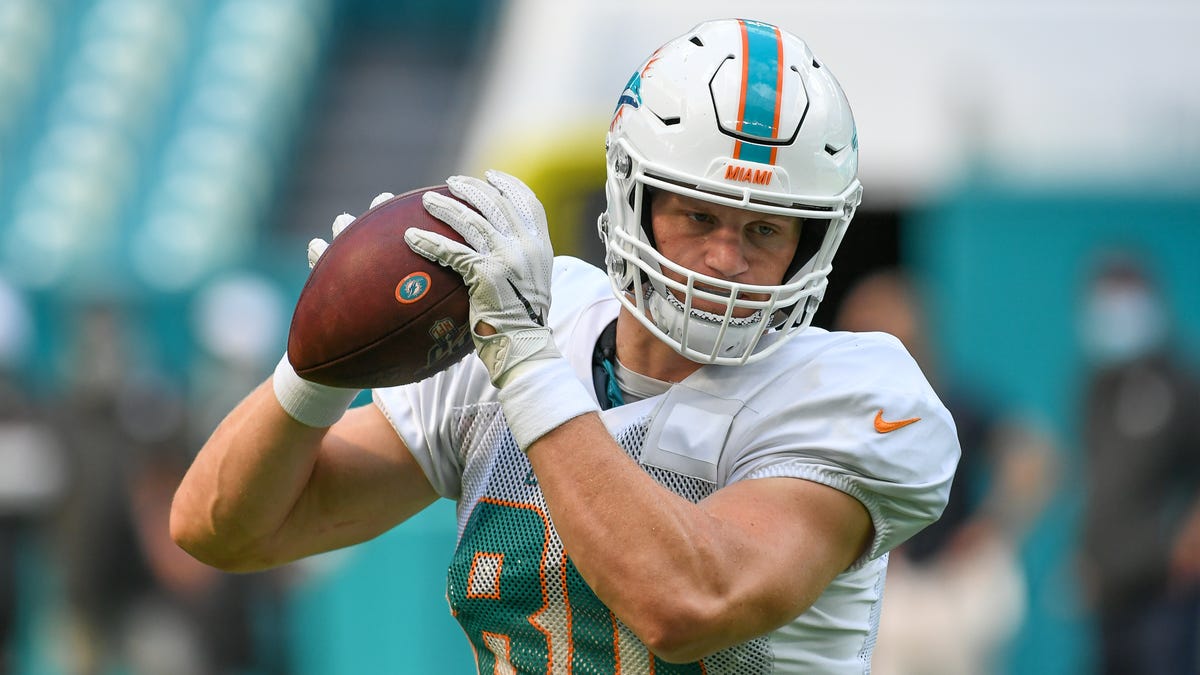 Dolphins extend Adam Shaheen with 2-year deal - Aqua Thirteen